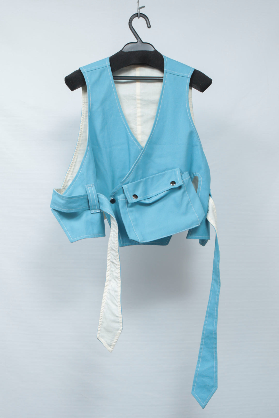 odd vest light blue – R for D